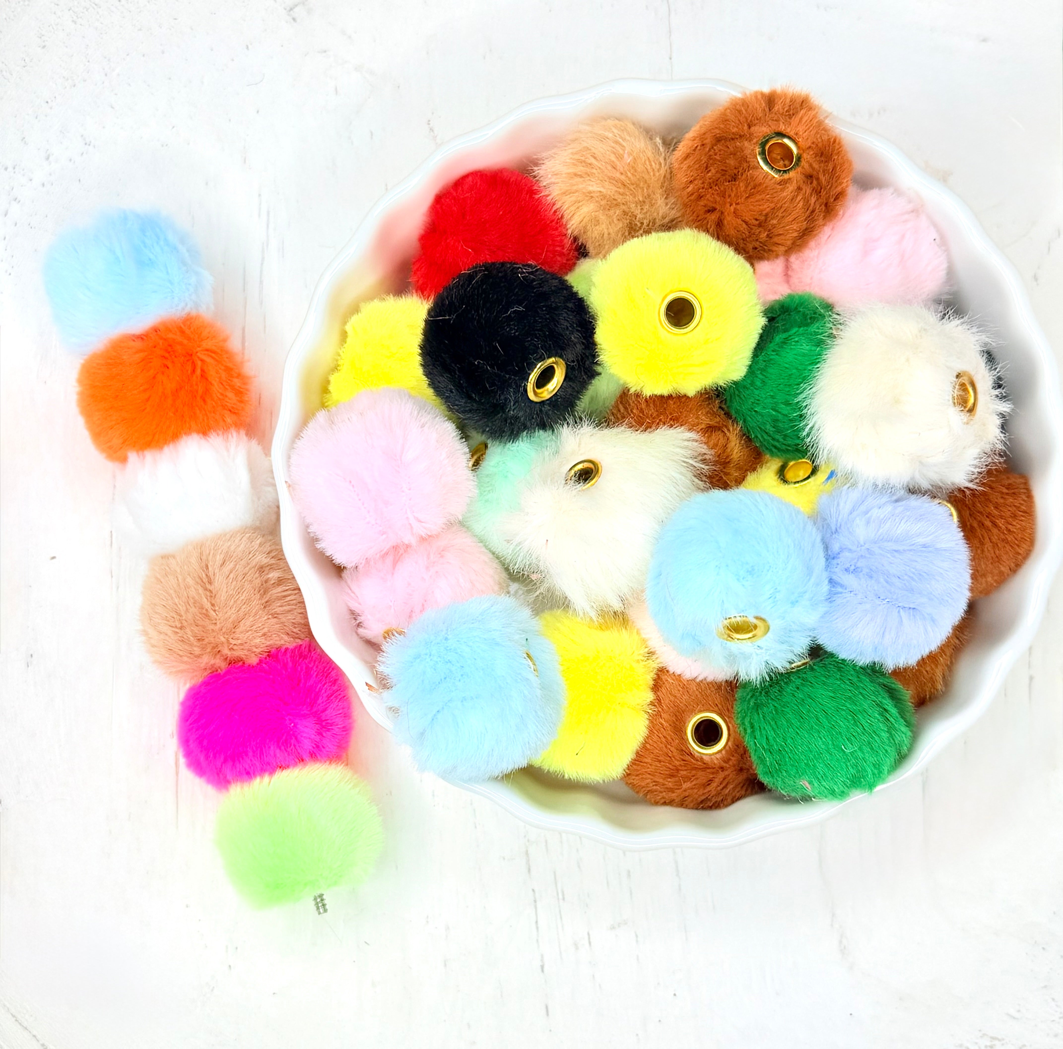 25mm Big fuzzy spacers (pack of 5) – Fire and Hyde Bead Supply