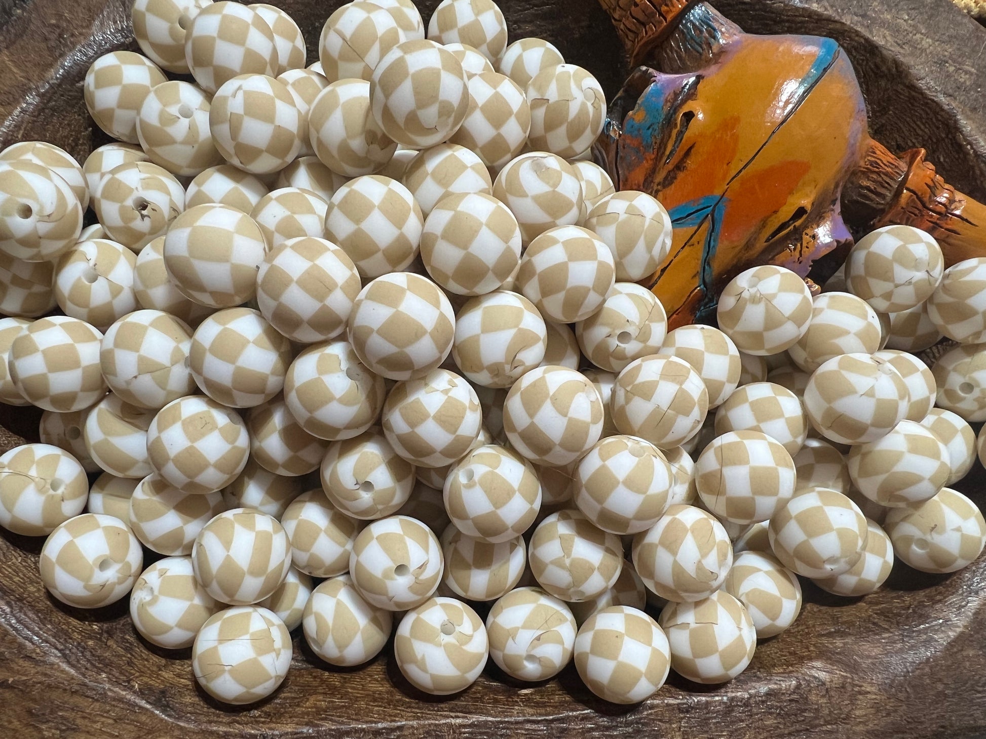15mm Tan & white checkered beads (pack of 5) – Fire and Hyde Bead Supply